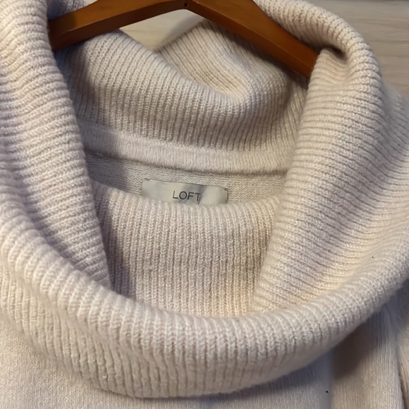 LOFT | Sweaters | Soft Warm Sweater Cans Be Worn Off The Shoulders ...